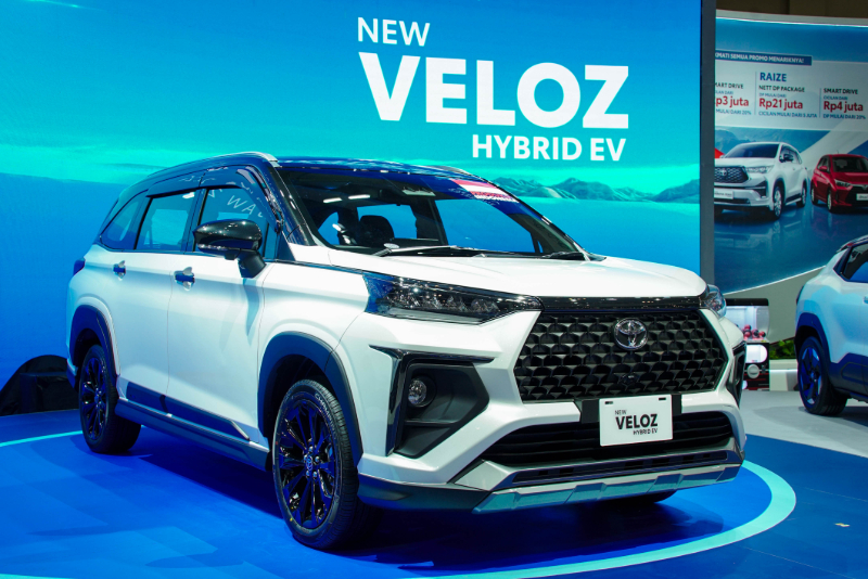 Toyota Resmi luncurkan Veloz Hybrid dengan harga Rp299 juta